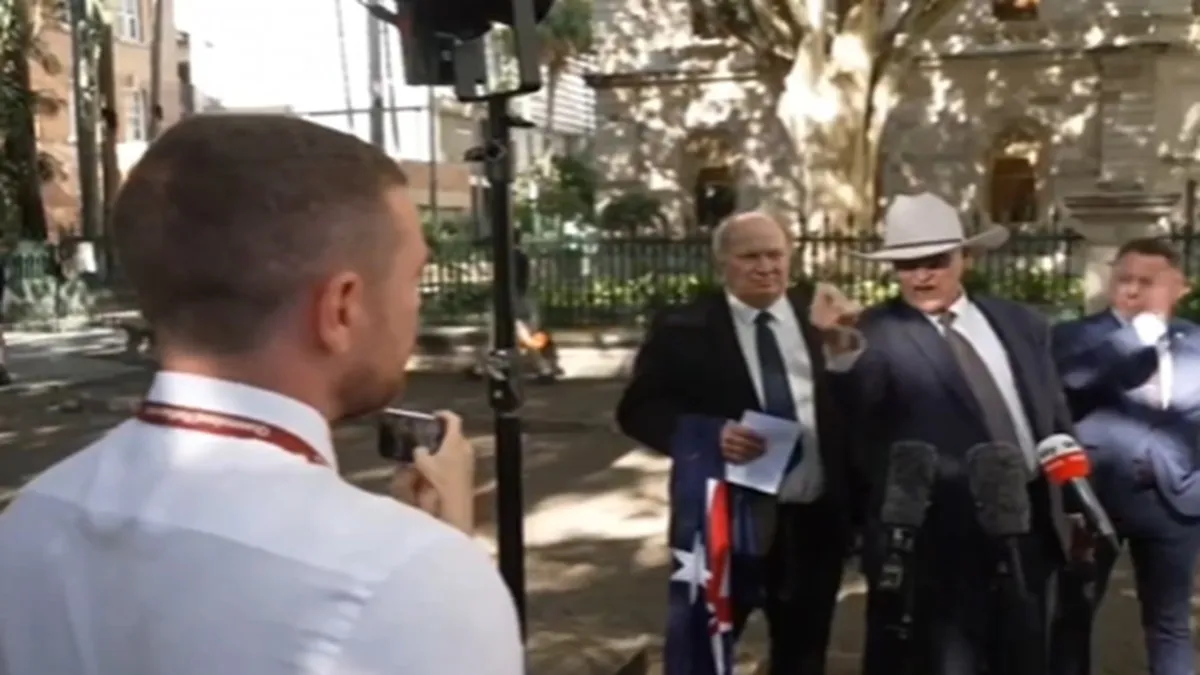 'Punched blokes in the mouth': Australian MP Bob Katter under fire for ...