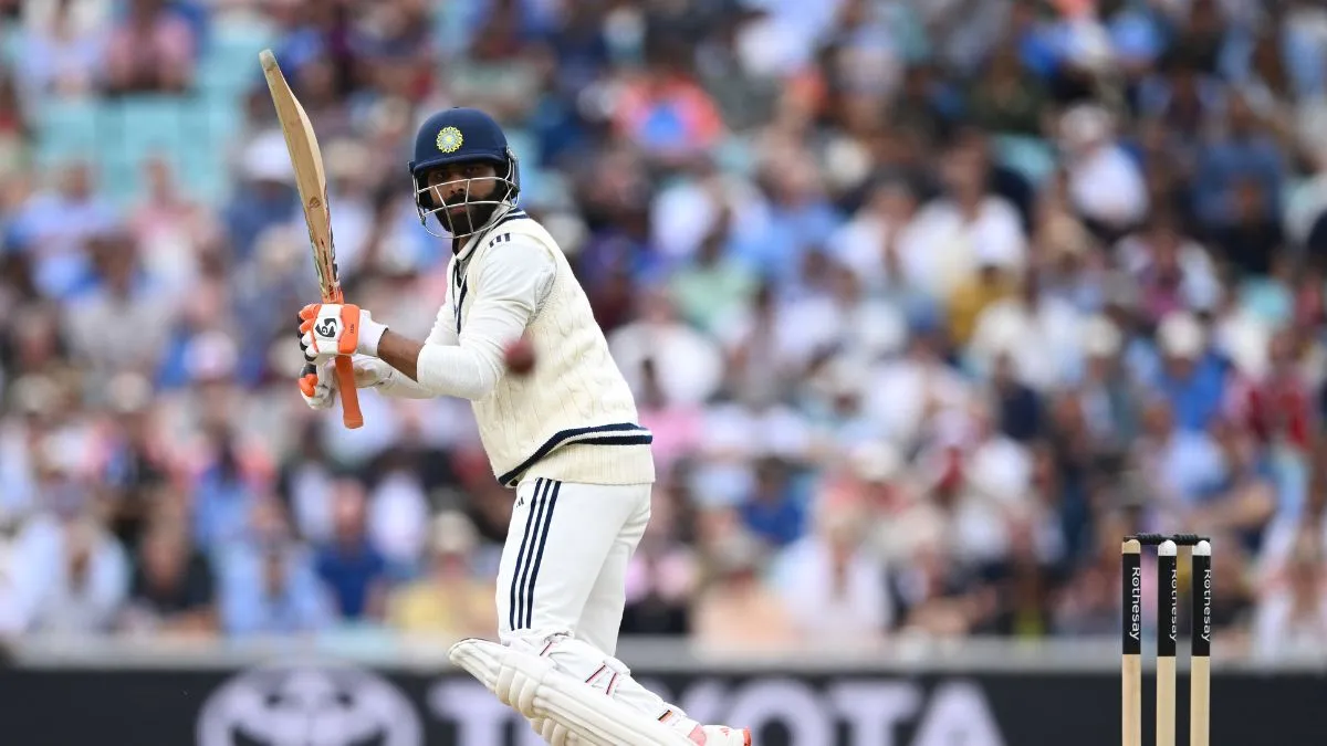 Ravindra Jadeja gets distracted by spectator wearing red at The Oval in ...