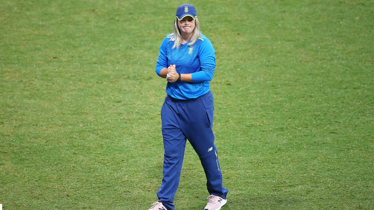 Dane van Niekerk not part of ODI World Cup plans, confirms head coach ...