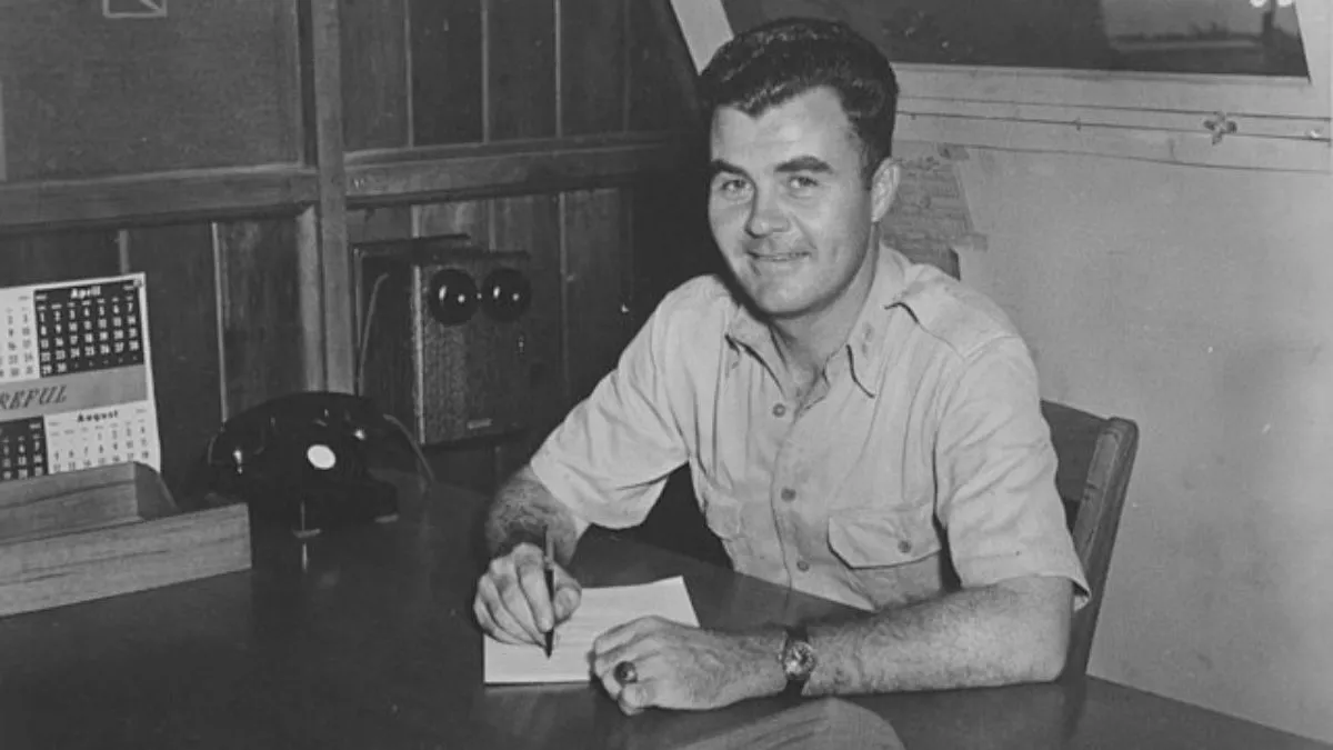 Paul Tibbets: The airman who piloted the USAF flight that dropped N ...