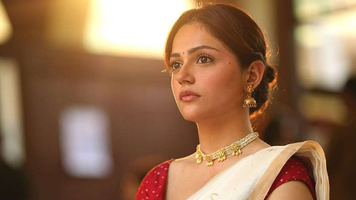 After 'Saiyaara', Aneet Padda to star in courtroom drama 'Navya', here ...