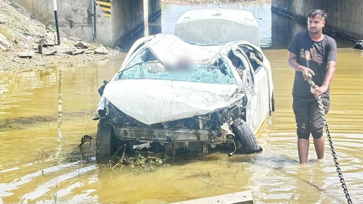 Returning from Haridwar, seven of two families killed as car falls off ...