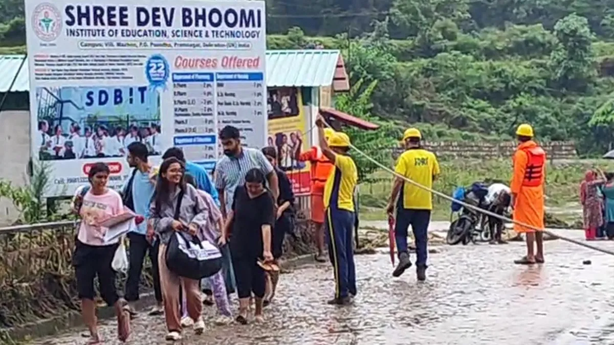 Cloudburst in Dehradun: 200 students rescued from waterlogged institute after heavy rains ...