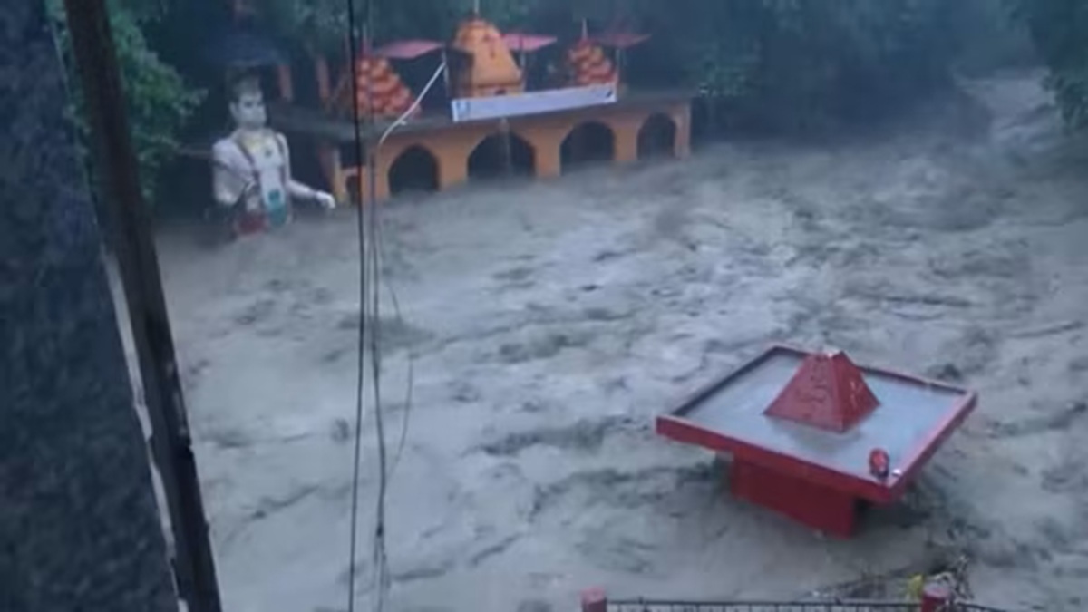 Cloudburst hits Dehradun: Several houses, roads destroyed, shops swept ...