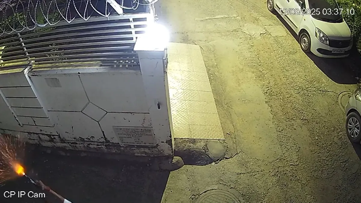 First CCTV video of firing at Disha Patani's home emerges, shows ...