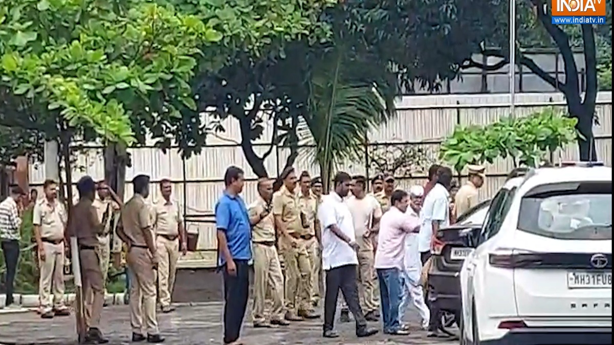 Arun Gawli, underworld don, released on bail after 18 years from Nagpur jail | Video ...