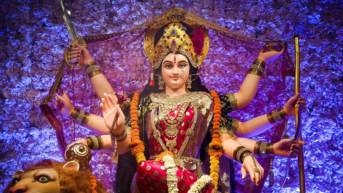 Navratri colours 2025 with dates and meaning for all 9 days ...