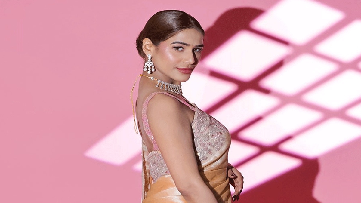 Poonam Pandey dropped from Old Delhi's Luv Kush Ramlila after VHP's ...