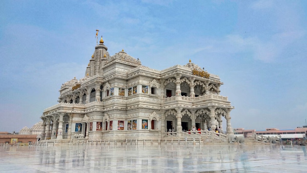 Vrindavan: Budget-friendly stay, delicious meals just minutes away from ...