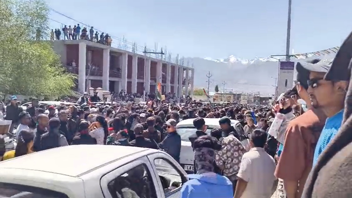 Ladakh protest: Agitation turns violent as students backing Sonam ...