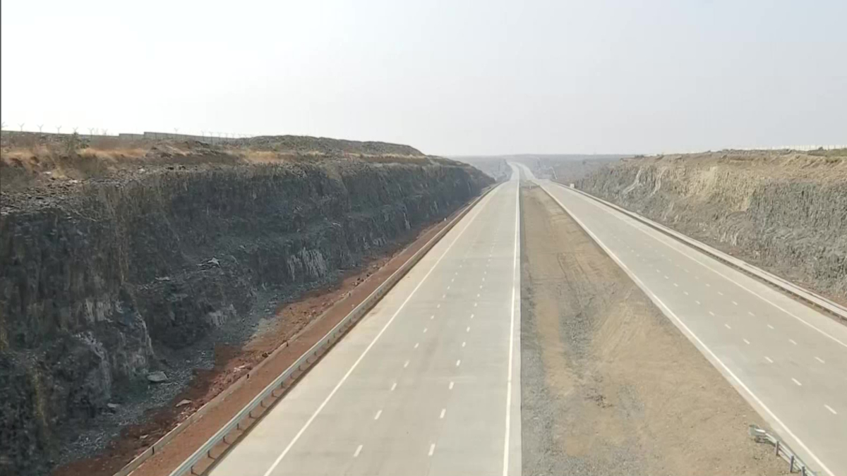 Samruddhi Expressway creates history – Becomes India's first highway to ...