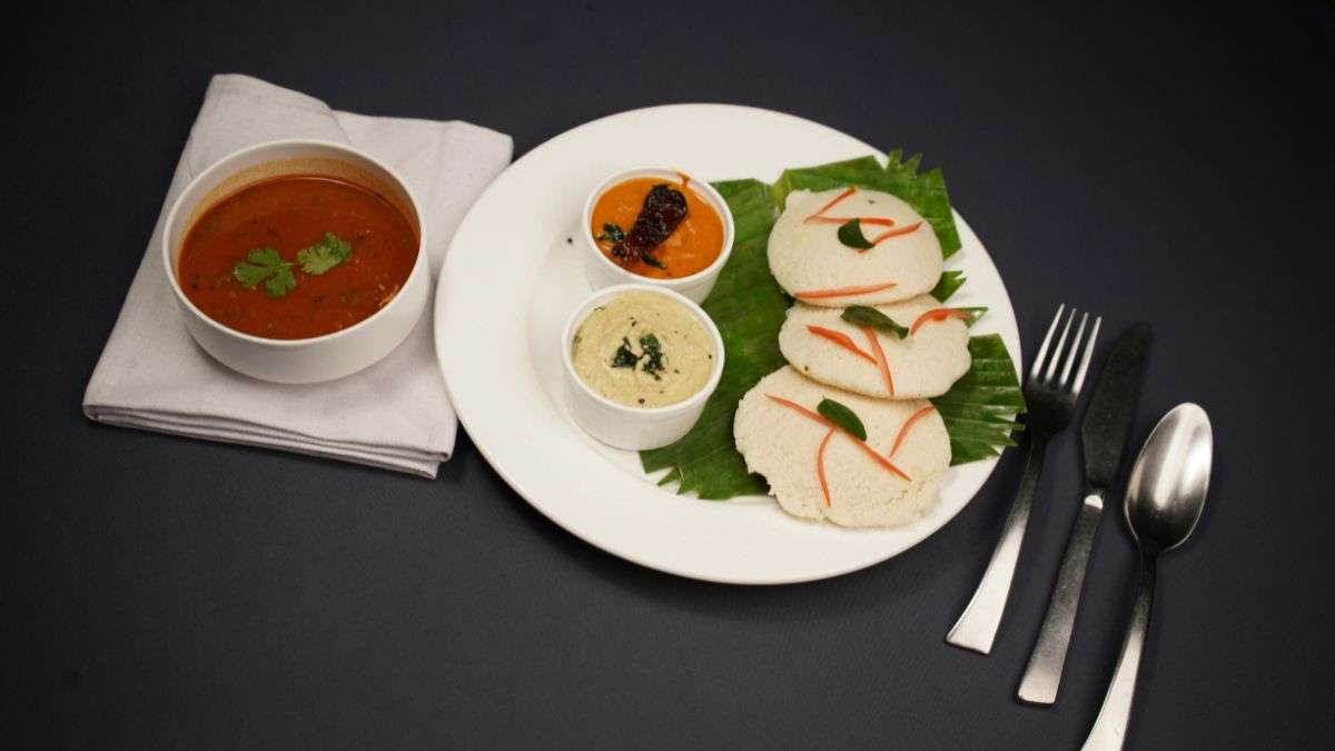 Suji idli vs rice idli: Which is healthier for digestion and nutrition ...