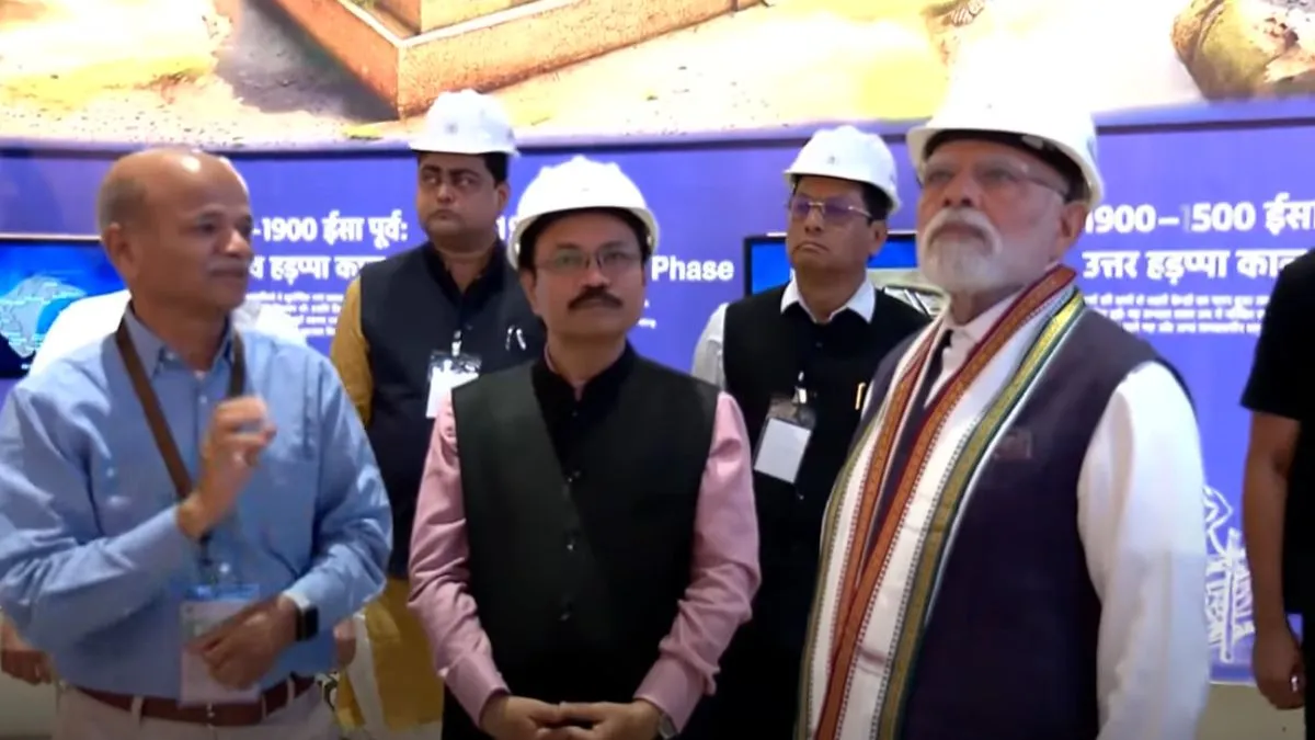 PM Modi in Gujarat: PM visits National Maritime Heritage Complex in ...