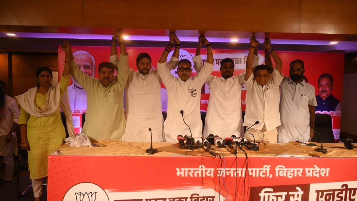 Bihar Elections: NDA leaders extend support to independent candidate in ...