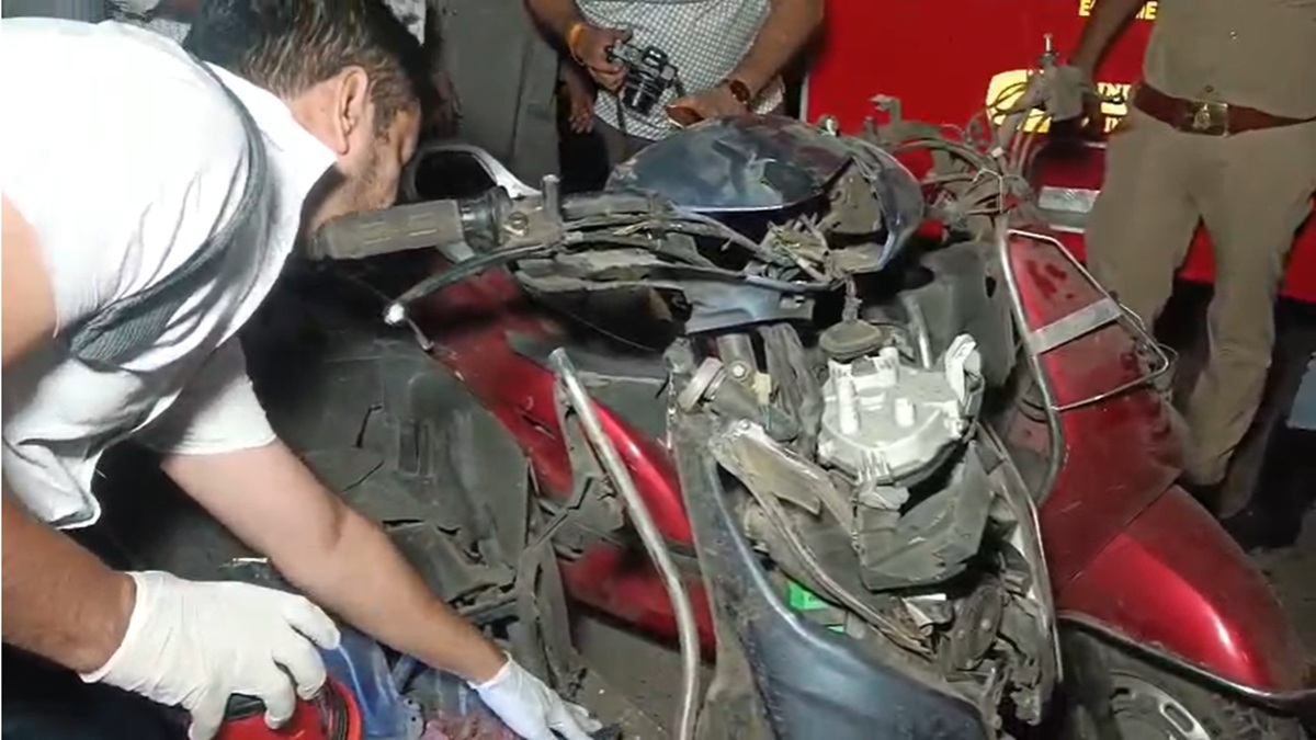 Blast near Markus Masjid in Kanpur injures 5-6 people, two scooters gutted | Uttar-pradesh News ...