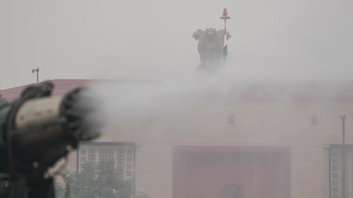 Delhi AQI today: Little respite from pollution as visibility improves ...