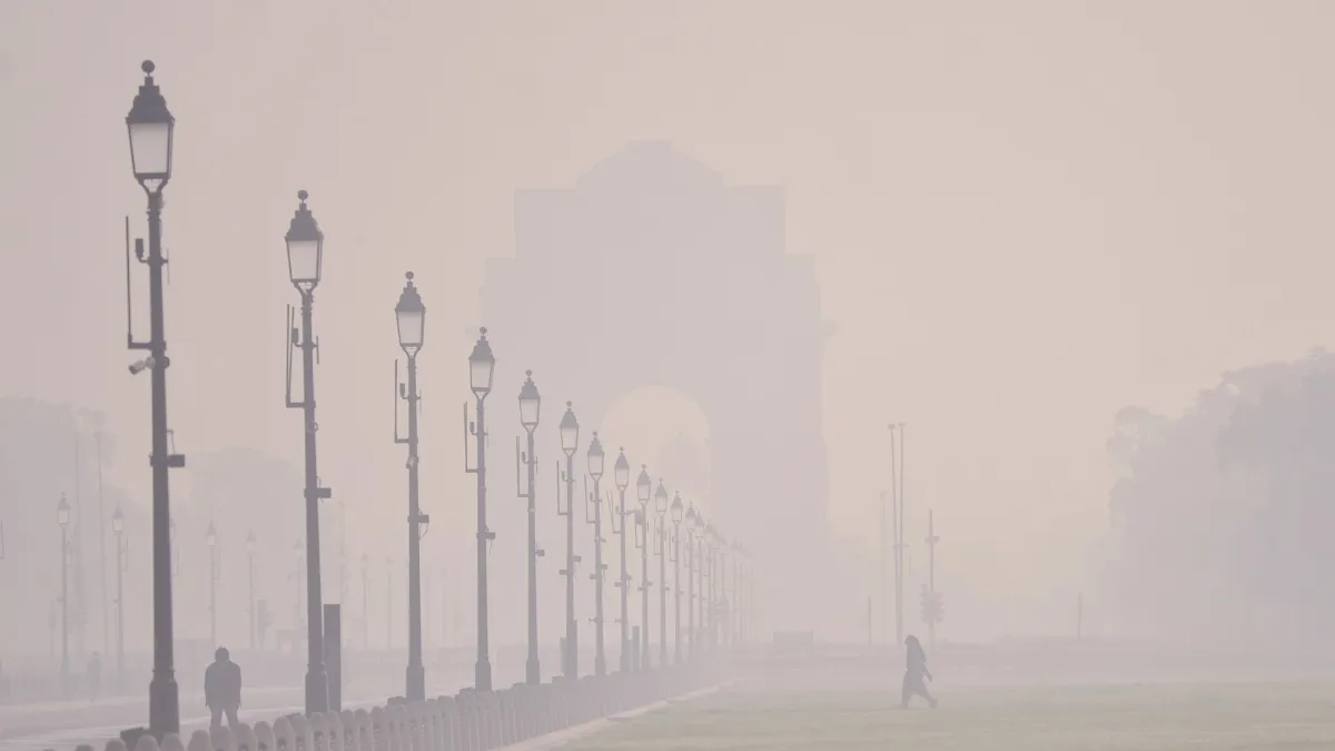 Delhi's air quality remains 'very poor', IMD predicts light rain on ...