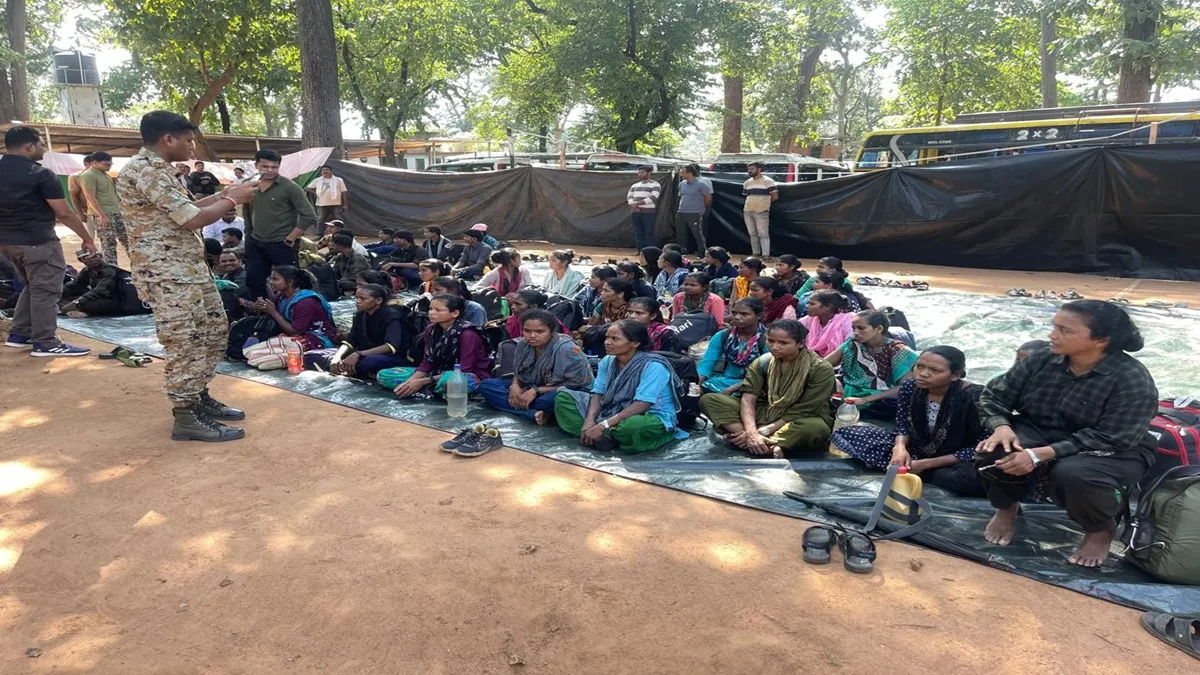 Chhattisgarh: 50 Naxals, including 32 women, surrender in Kanker ...