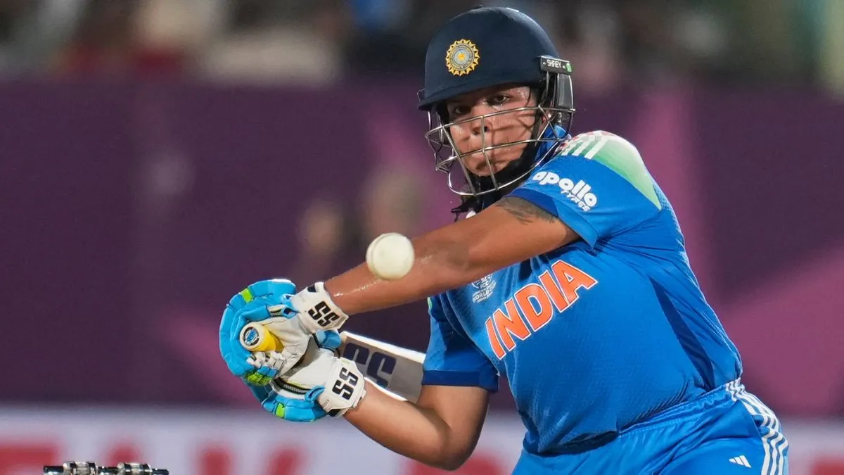 Richa Ghosh sets new world record during 94-run onslaught vs South ...