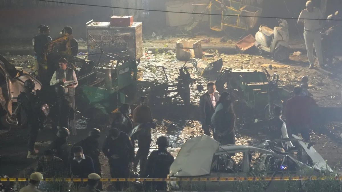 US and UK issue travel advisories following Red Fort car blast | World ...