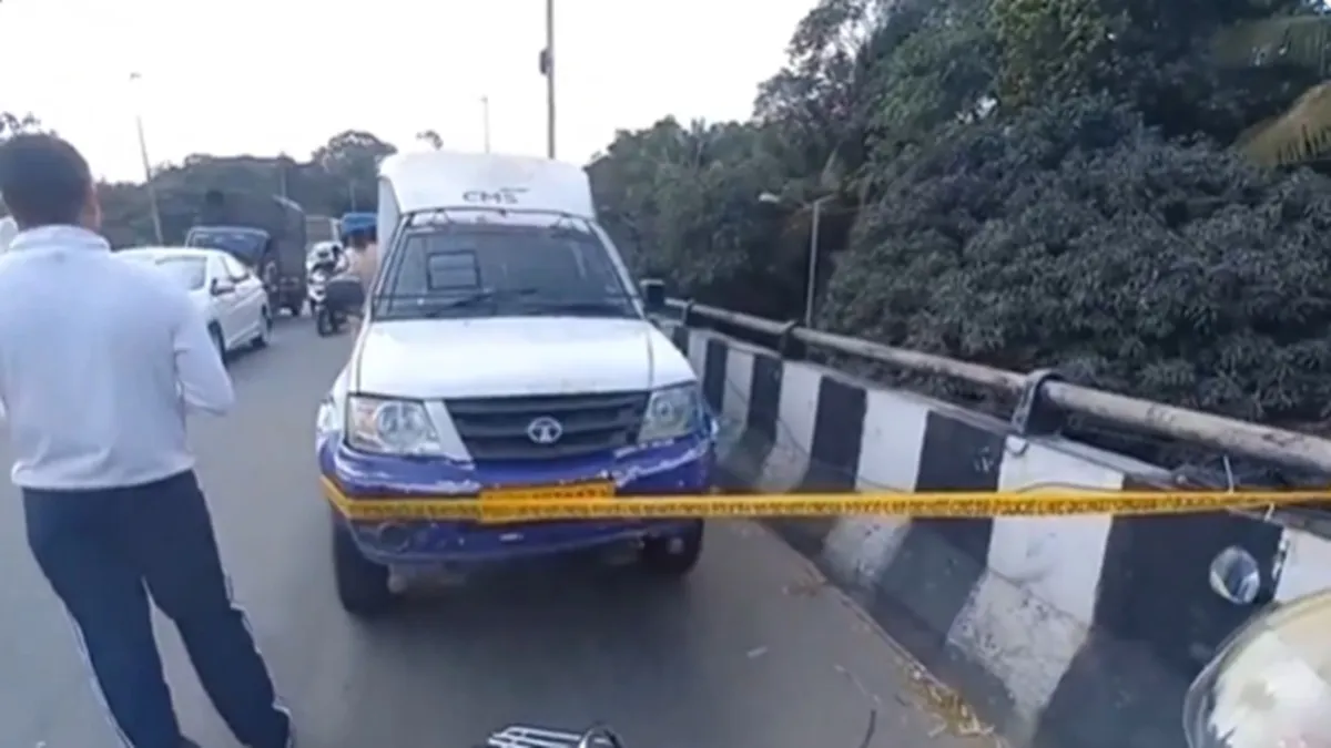 Bengaluru ATM cash van heist Gang posing as tax officials loots over Rs ...