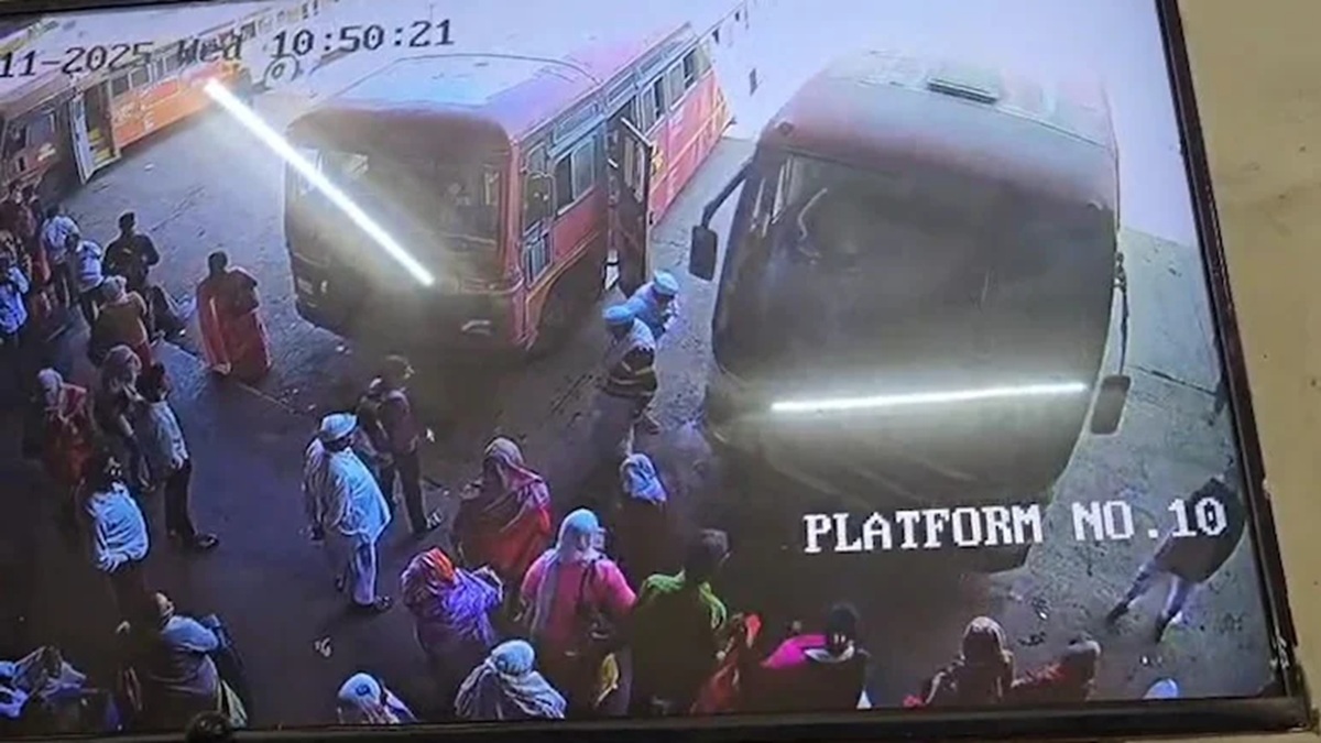 Maharashtra's ST bus loses control at Sinnar bus stand; One killed ...