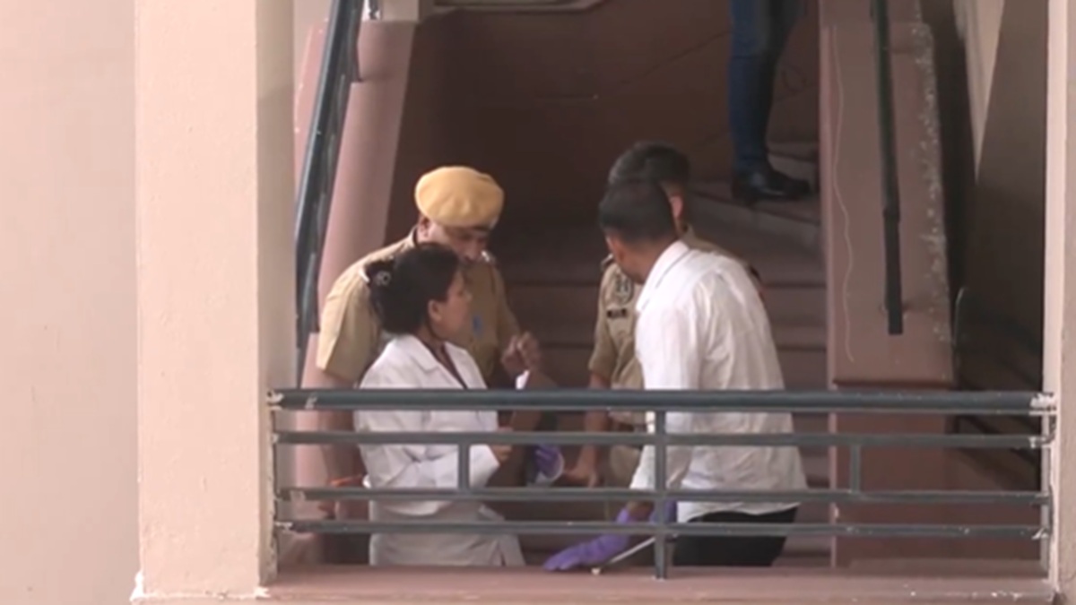 Jaipur 6th class girl student dies at Neerja Modi School death triggers ...