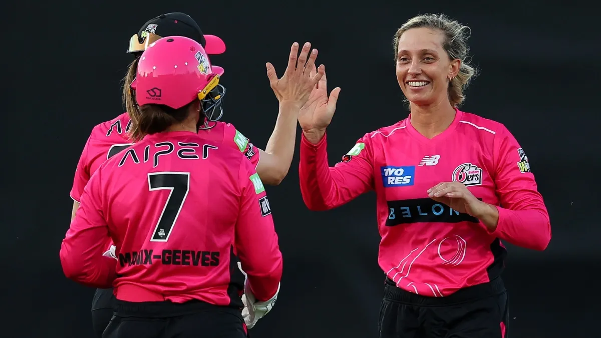 Ash Gardner scripts WBBL history on captaincy debut for Sydney Sixers ...