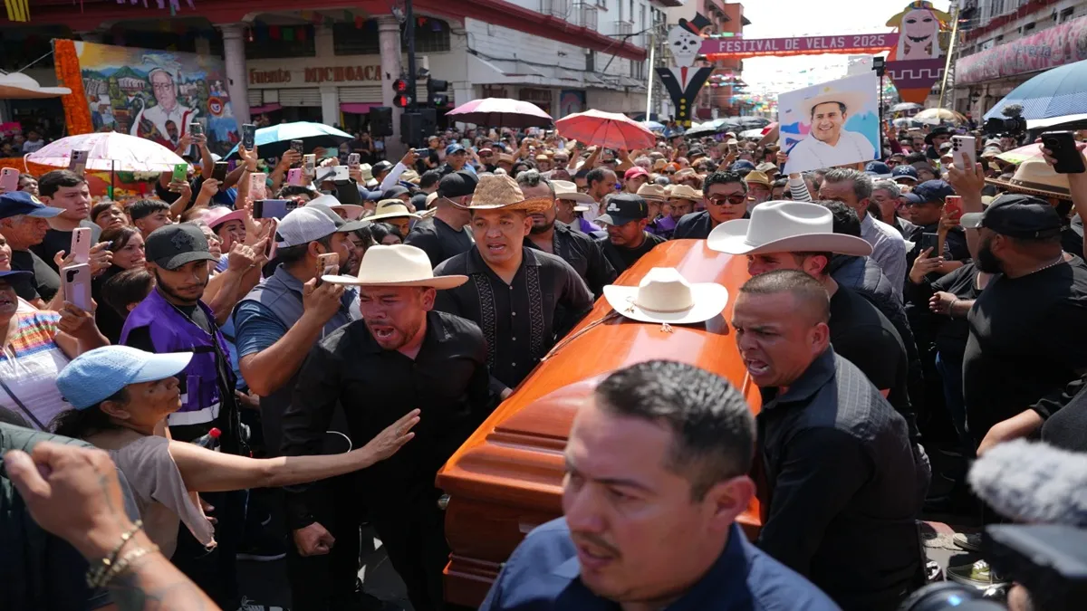 Mexican mayor who spoke against drug gangs killed as Day of the Dead ...