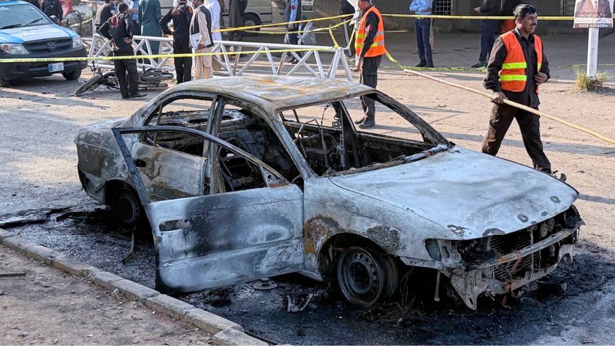 Pakistan declares 'state of war' after suicide blast outside Islamabad ...