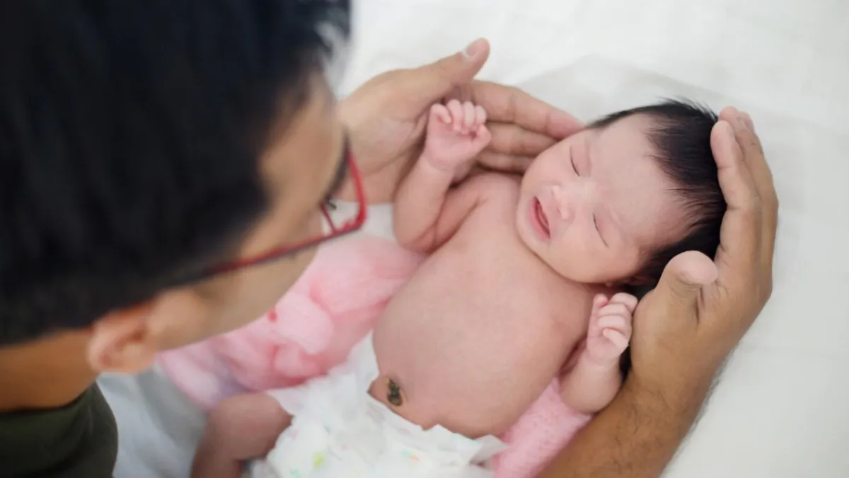 Preterm baby care at home: Feeding, sleep and safety tips for parents ...