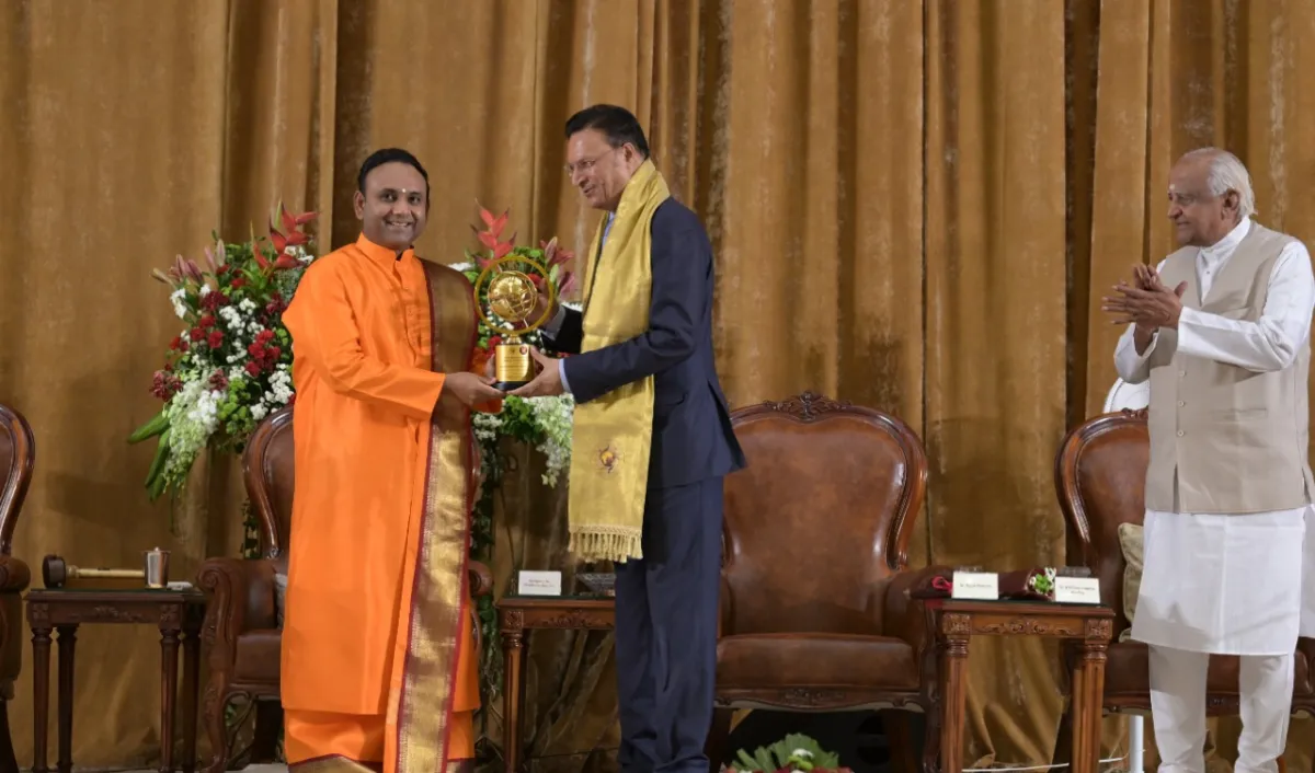 India TV Chairman and Editor-in-Chief Rajat Sharma honoured with One ...