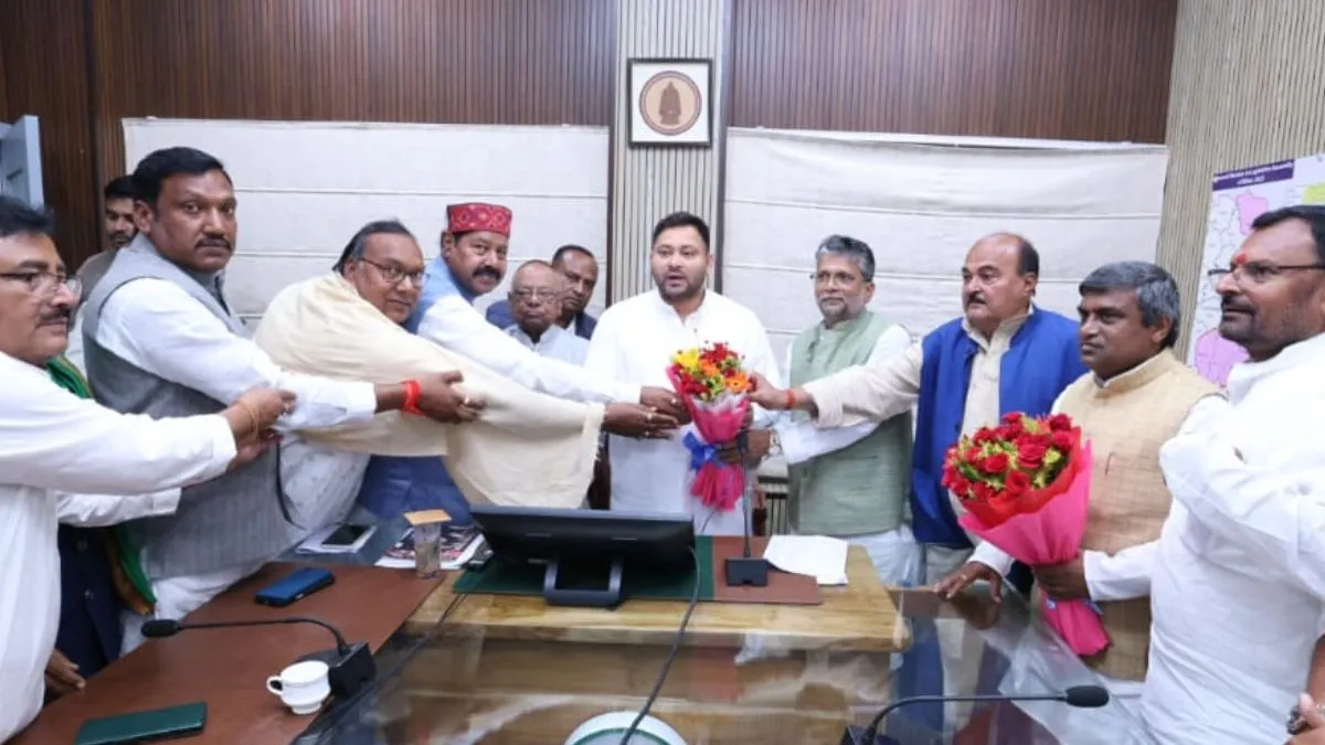 Lalu Prasad Yadav backs son Tejashwi after RJD's Bihar poll debacle ...