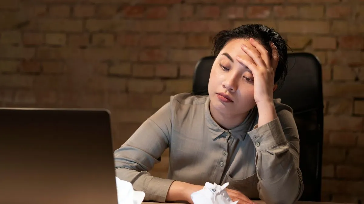 Your brain “logs off” without you knowing! Here's the scary truth about ...