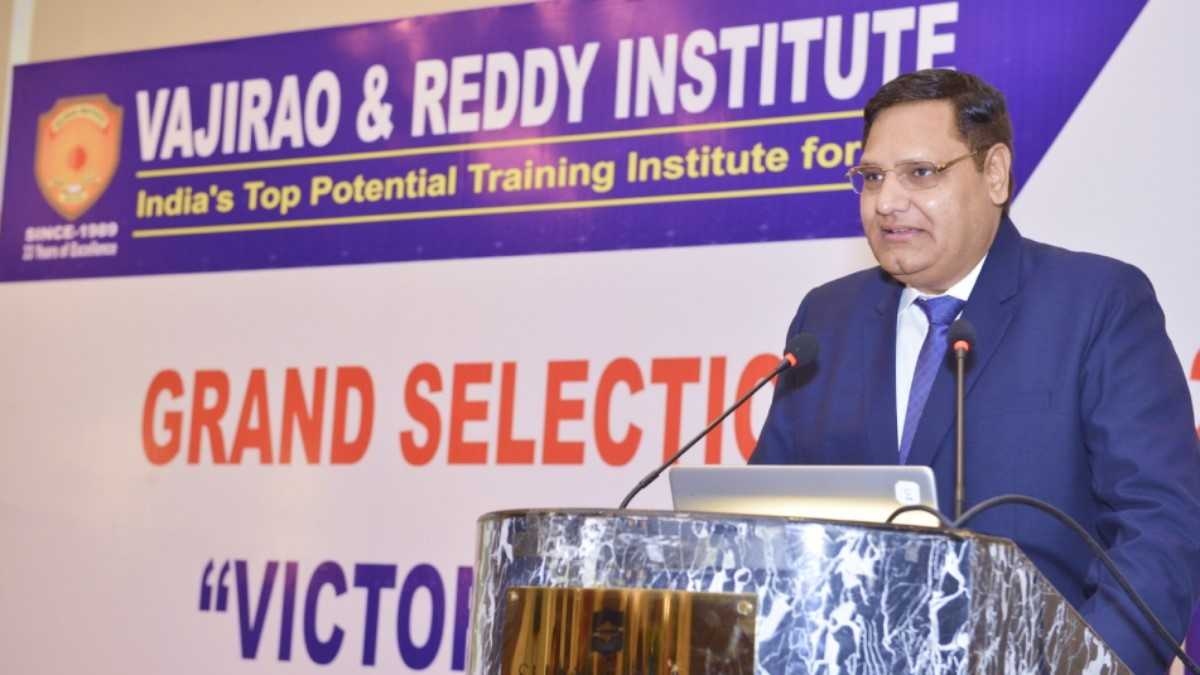 Vajirao & Reddy IAS Institute Celebrates Historic Success with 600 ...