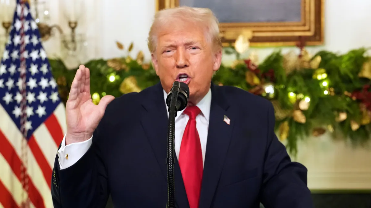Trump announces USD 1776 cash package to each US soldier before ...