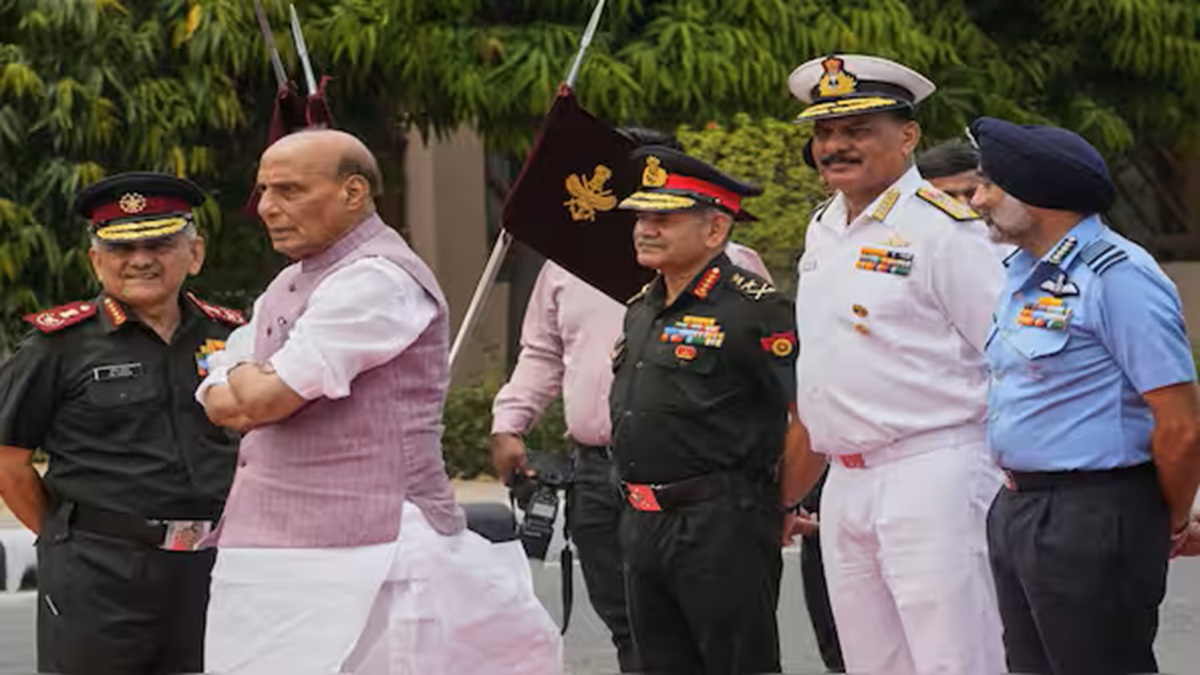 Govt clears massive Rs 79,000 crore defence buys to boost Army, Navy ...