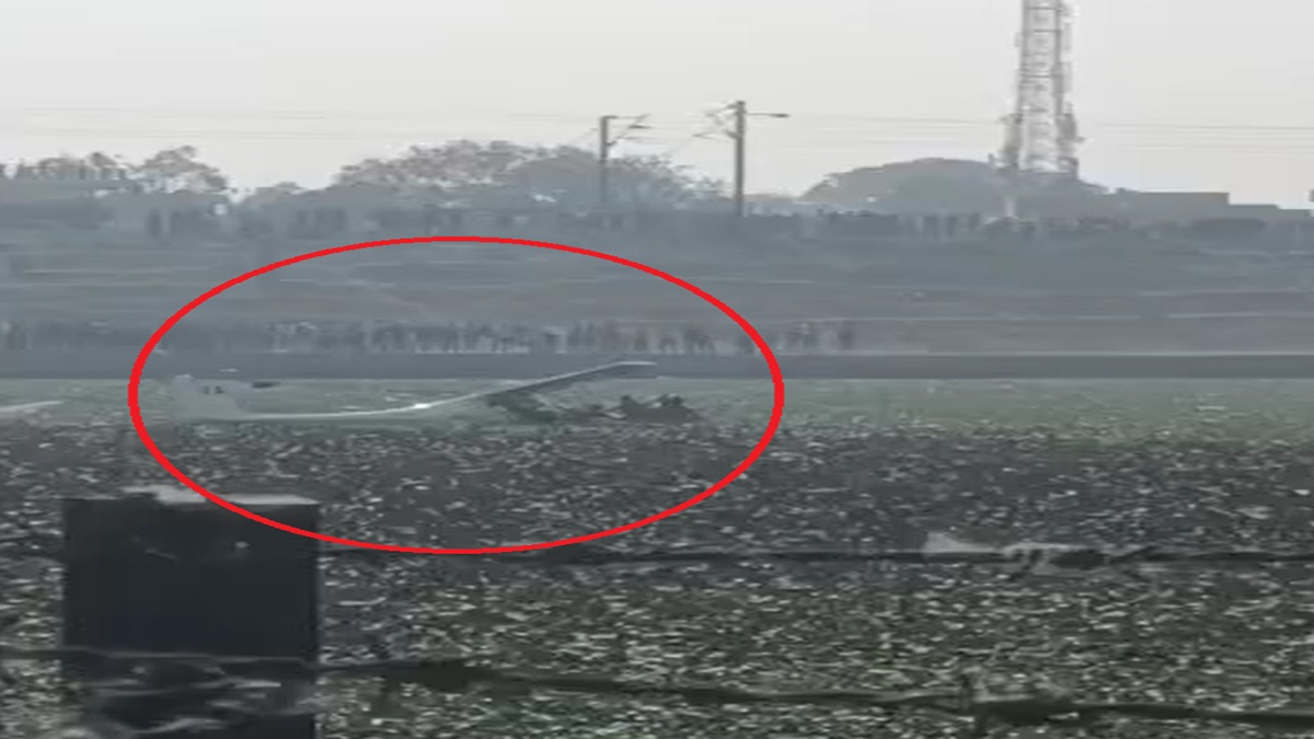 Small aircraft crashes into pond near KP College in Prayagraj | Uttar ...