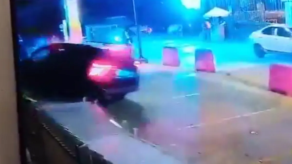 Speeding car hits footpath after losing control at Phoenix Mall in ...