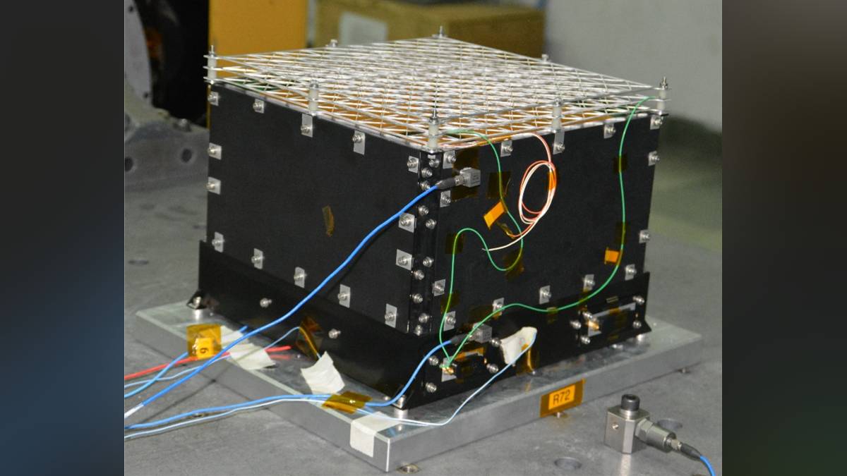 ISRO's dust detector successfully tracks interplanetary particles ...