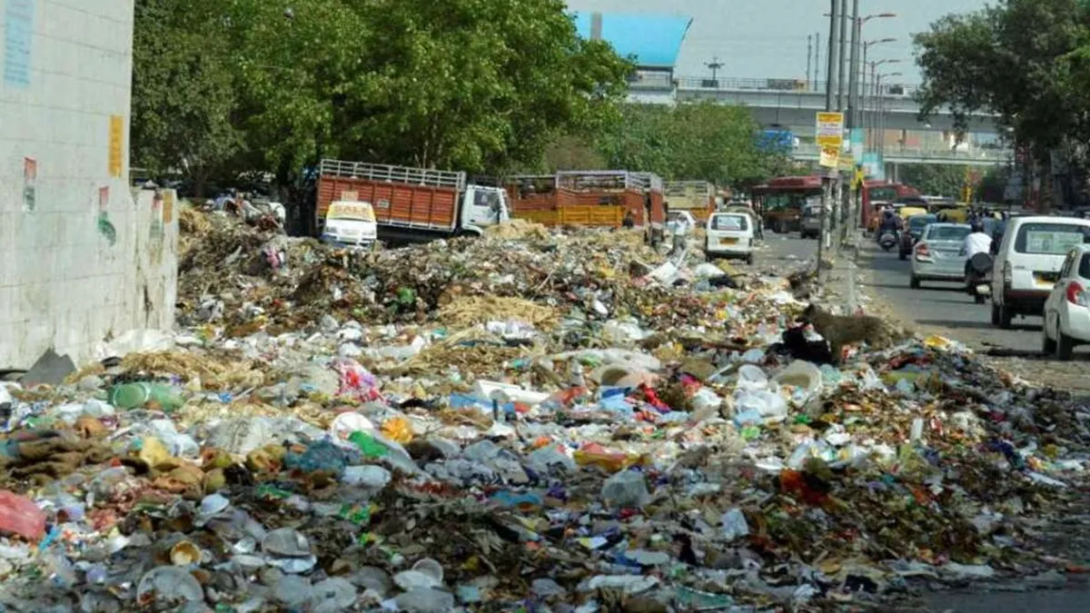 One dead, 27 missing after mound of garbage collapses in Philippines ...