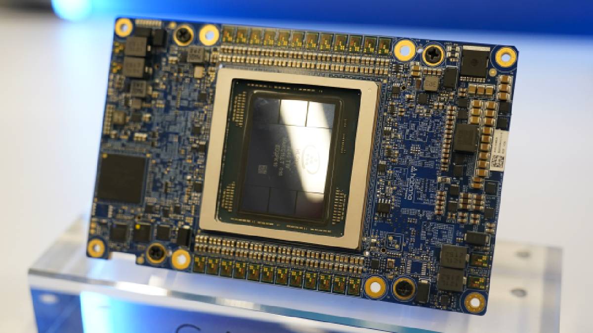 India targets 3nm chip manufacturing by 2032: Government lays out ...