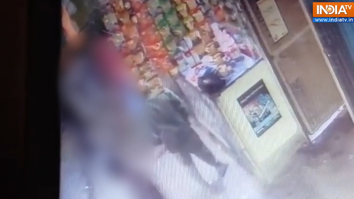Caught on cam: Teenager stabs man to death over Rs 1,100 alcohol debt ...
