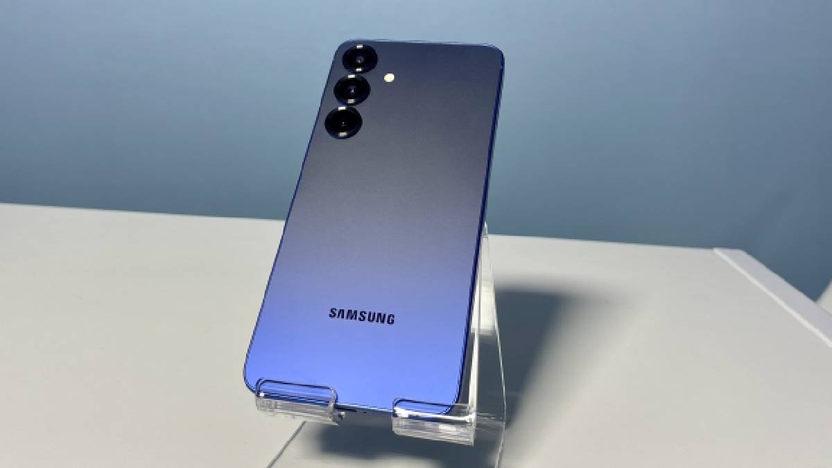 Is government asking for smartphone source code? PIB Fact Check ...