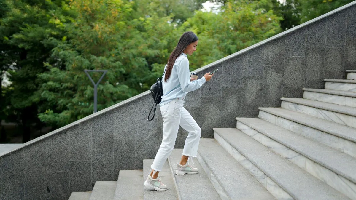 Stair climbing vs walking: Calorie burn and weight loss benefits ...