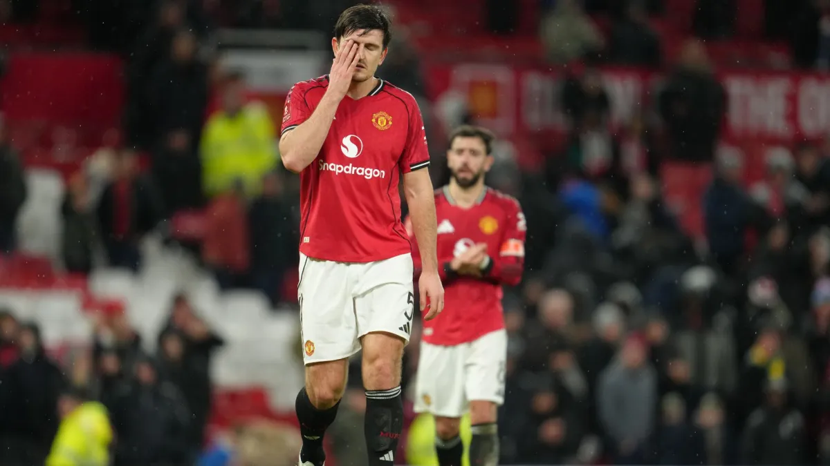 Manchester United crash out of FA Cup early after shocking loss to ...