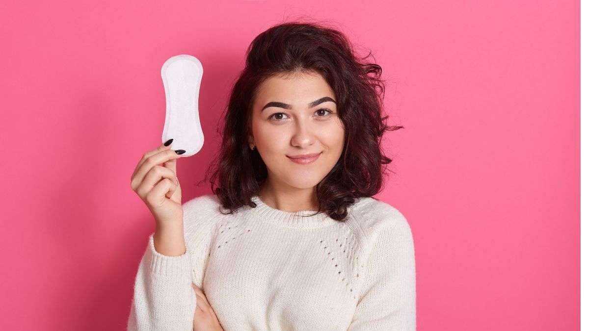 What really happens when you don't change your pad all day ...