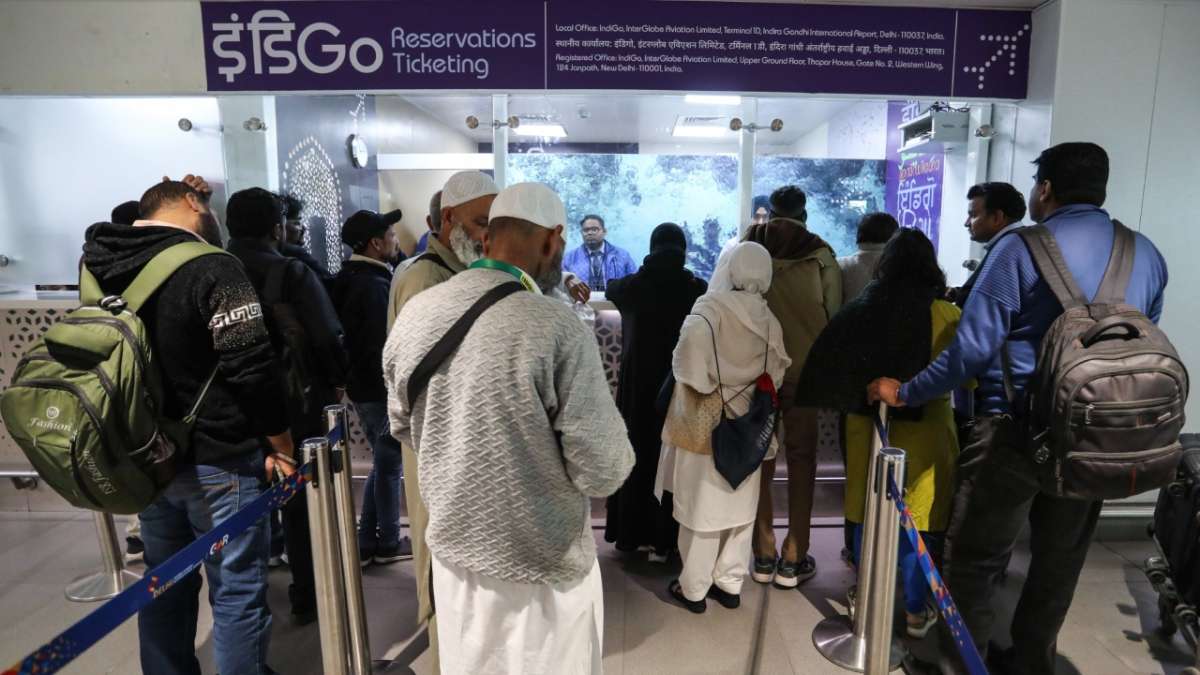 Fresh blow to IndiGo, Competition Commission orders probe over massive ...