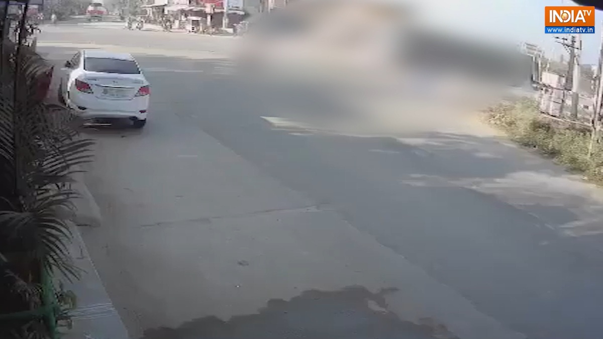 Container lorry crushes car at high speed: Software engineer killed on ...