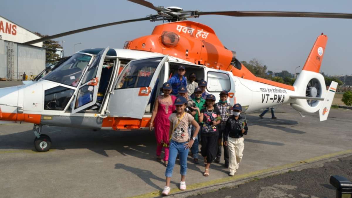 Pawan Hans helicopter with 5 onboard makes emergency landing in Indian ...